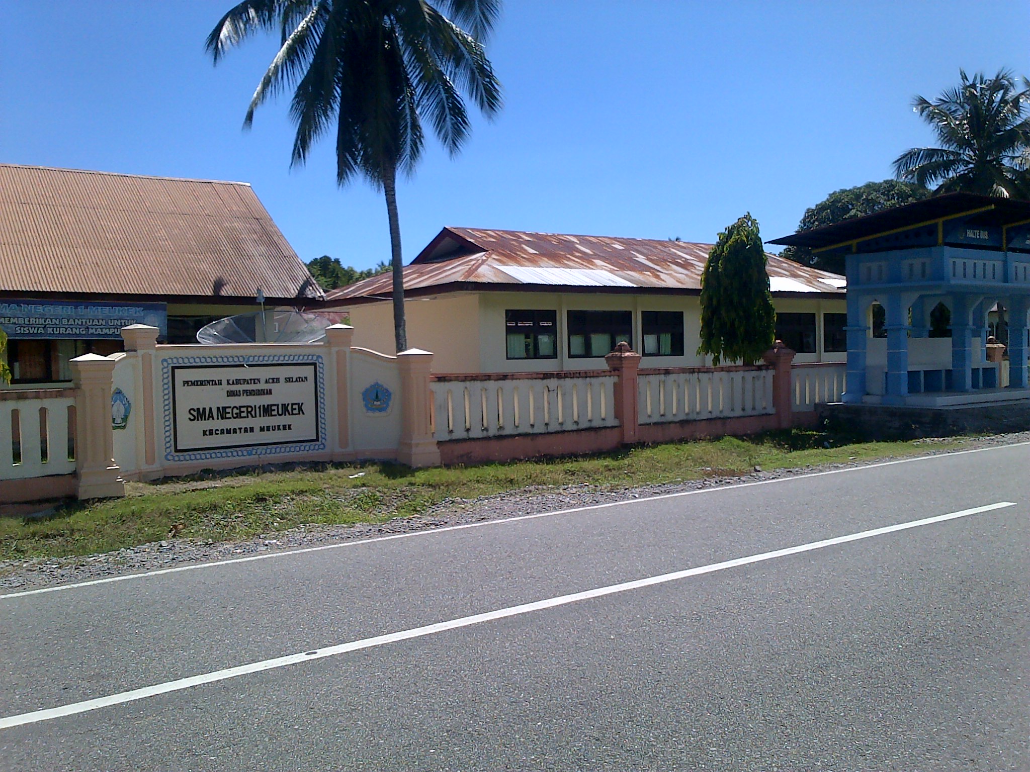 SMAN 1 MEUKEK - annibuku.com