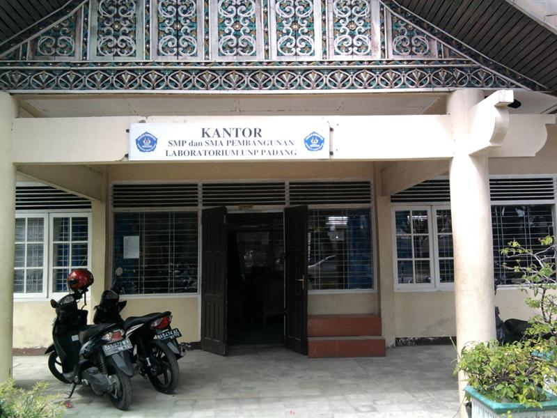 SMA PEMBANGUNAN LABORATORIUM UNP - annibuku.com