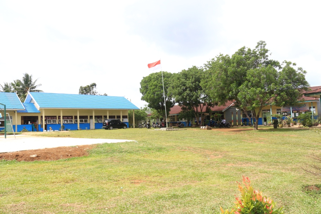 SMP NEGERI 6 BATANG HARI - annibuku.com