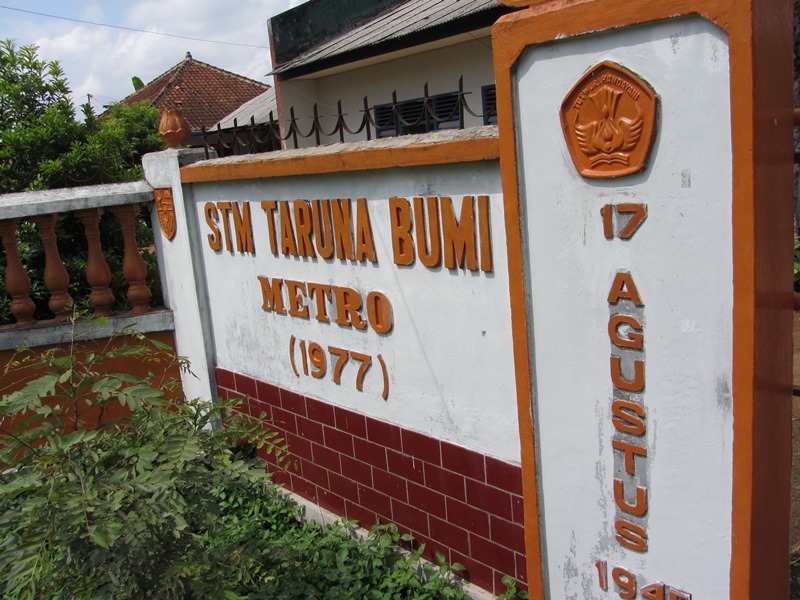 SMKS TARUNA BUMI METRO - annibuku.com