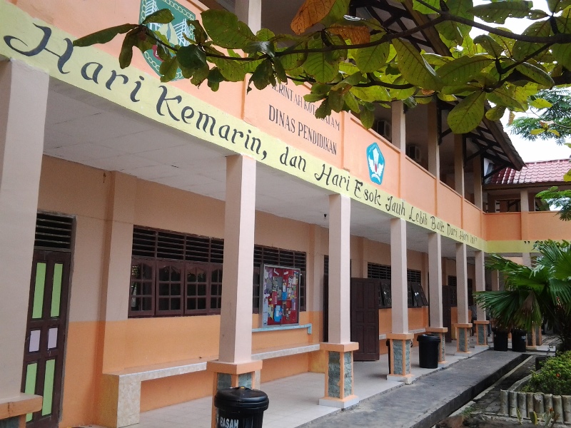 SMAN 12 BATAM - annibuku.com