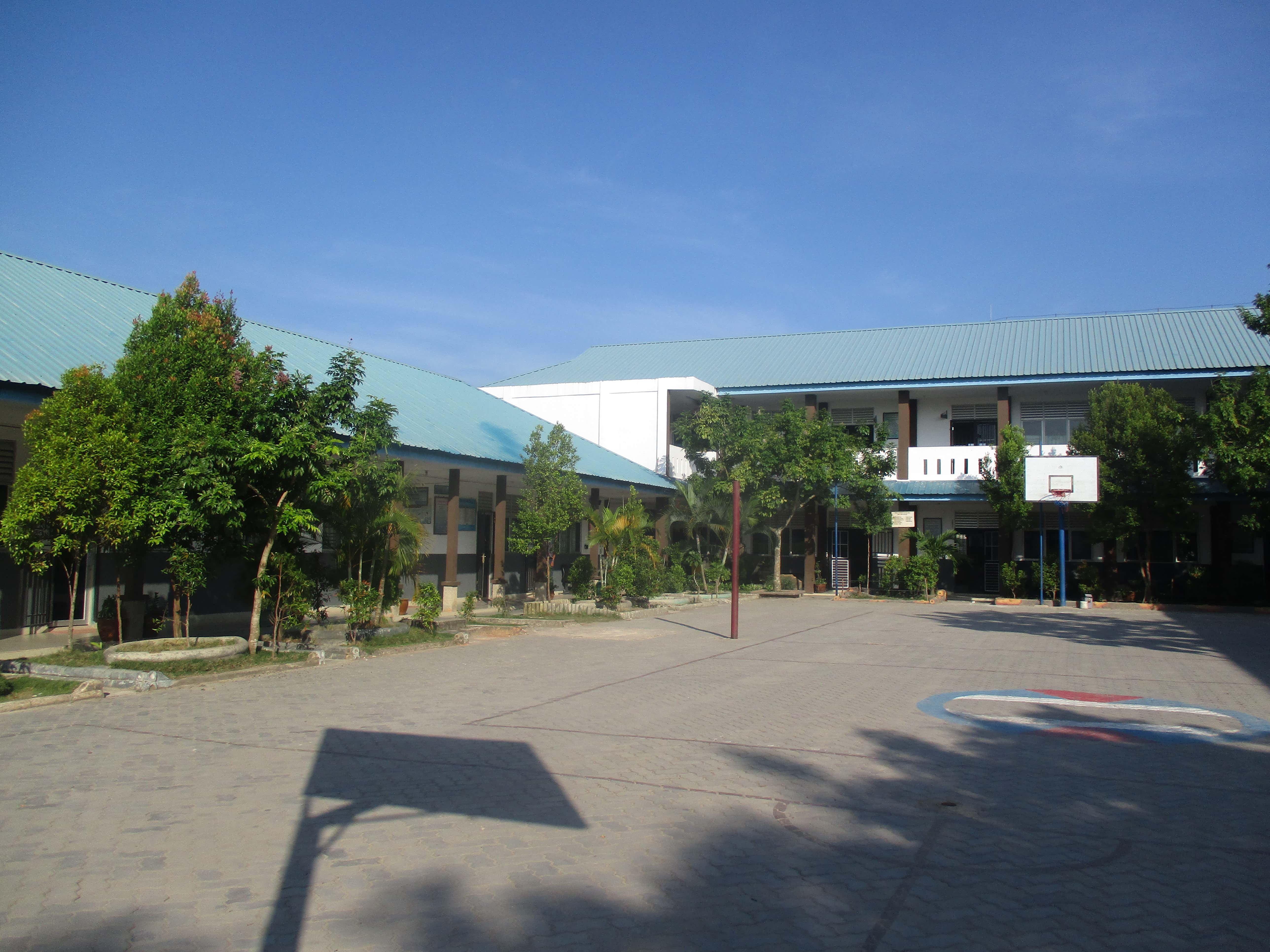 SMP NEGERI 37 BATAM - annibuku.com