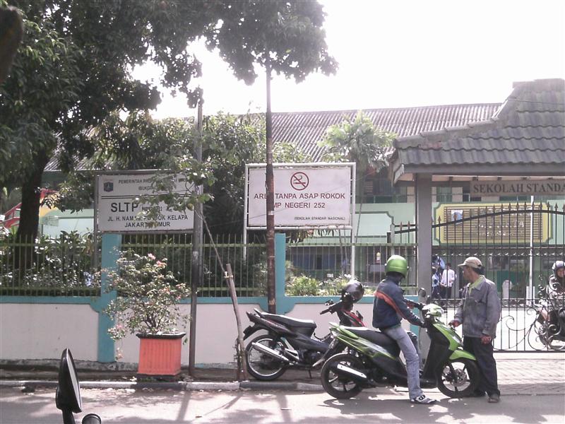 SMP NEGERI 252 JAKARTA - annibuku.com