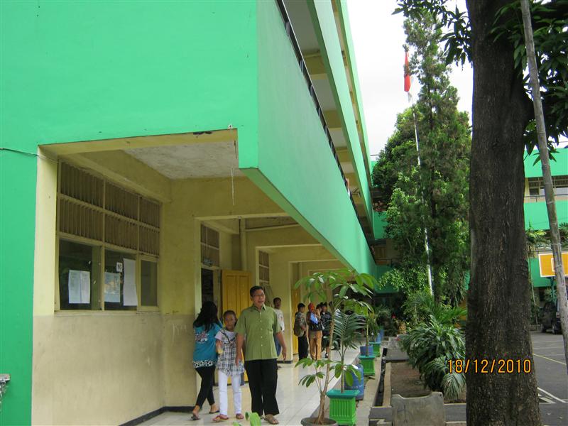 SMP Negeri 74 - annibuku.com
