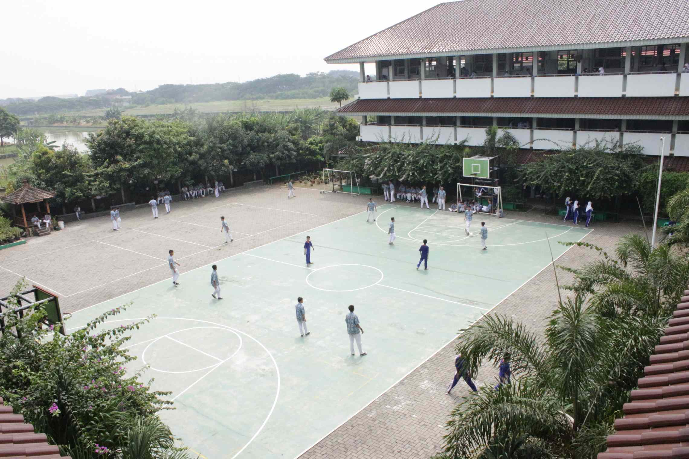 SMP Negeri 193 - annibuku.com