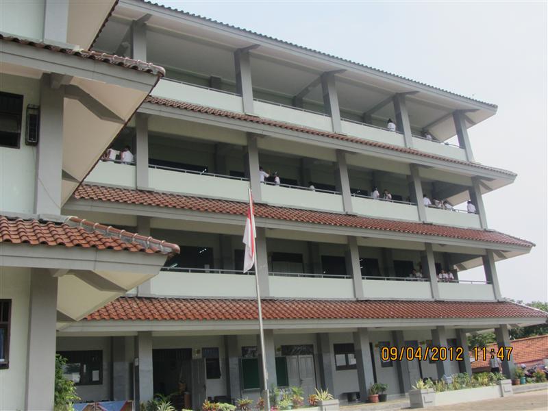SMP Negeri 165 - annibuku.com