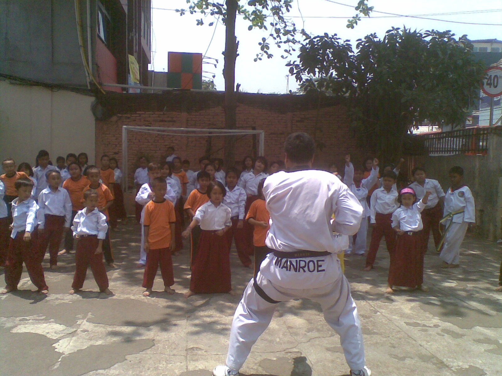 SDN Utan Kayu Utara 01 - annibuku.com