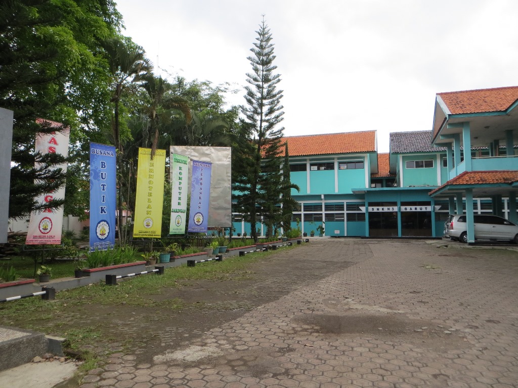 SMKN 3 GARUT - annibuku.com
