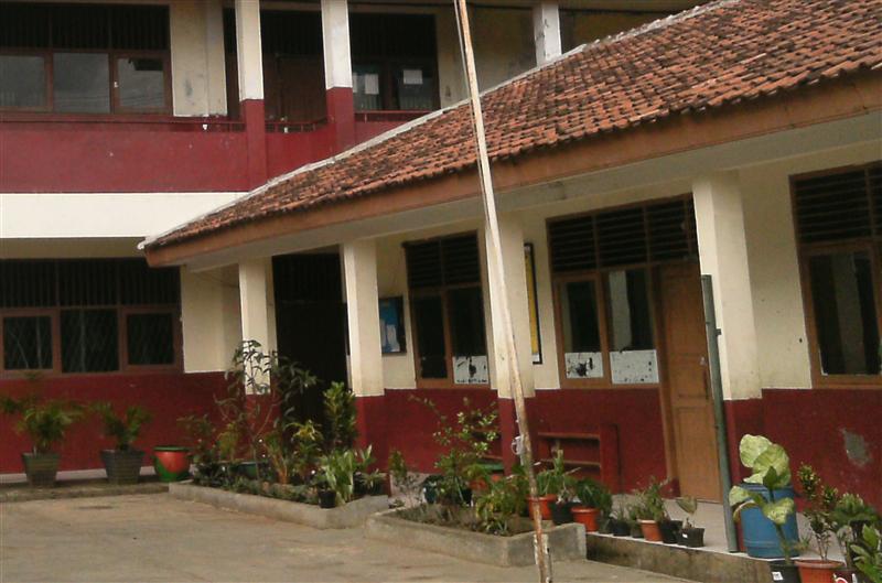 SMP AL HUSAINIYYAH - annibuku.com