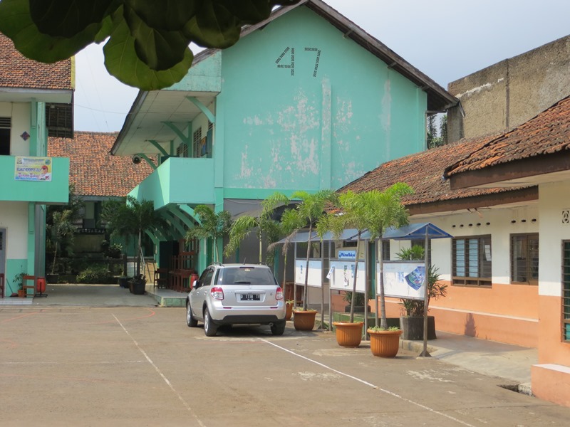 SMP NEGERI 47 - annibuku.com