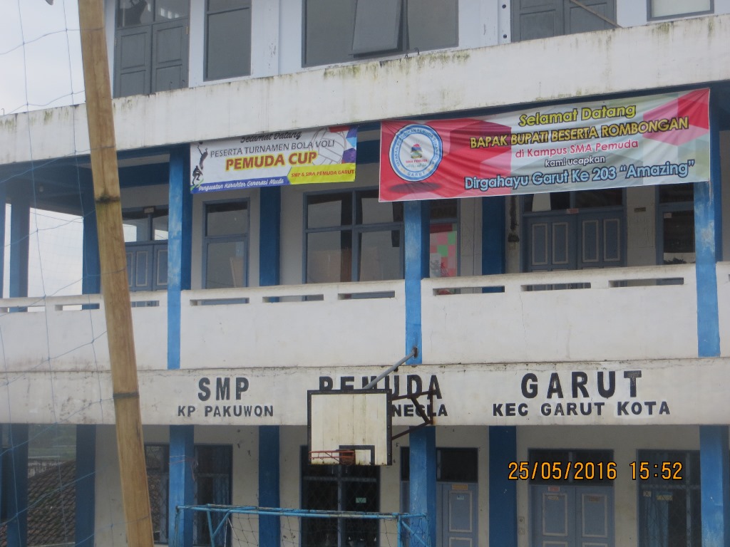 SMP PEMUDA GARUT - annibuku.com