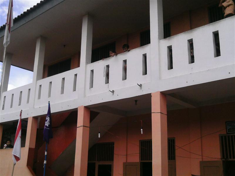 SD NEGERI CISALAK PASAR 1 - annibuku.com