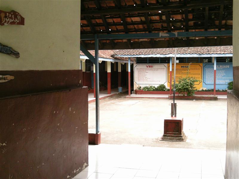 SD NEGERI CISALAK I - annibuku.com