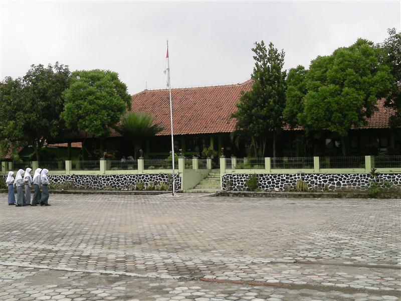 SMAN TOMO - annibuku.com