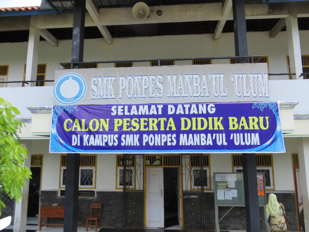 SMKS PONPES MANBAUUL ULUM - annibuku.com