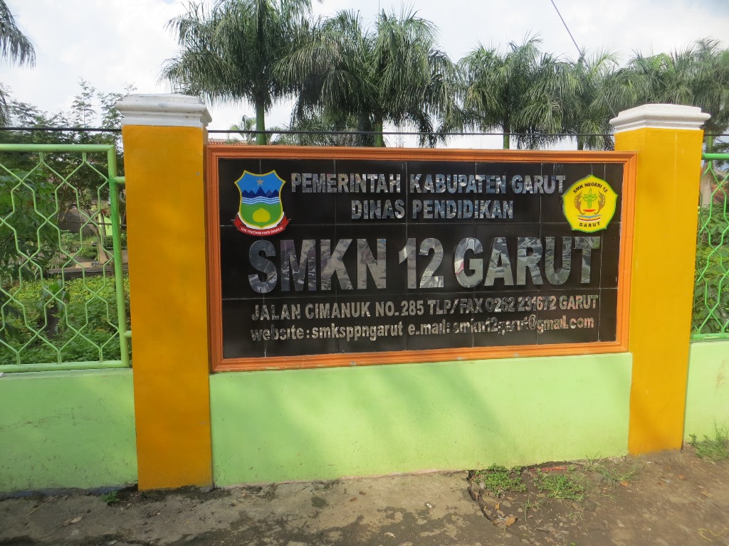 SMKN 12 GARUT - annibuku.com