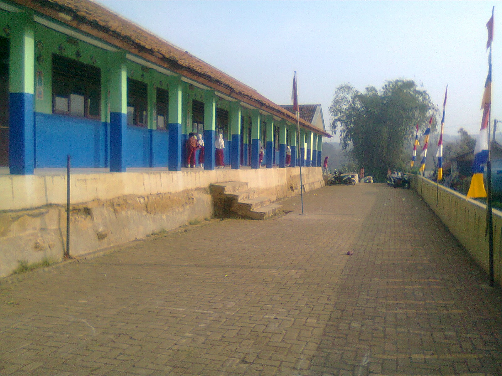 SD NEGERI CIHANJUANG - annibuku.com