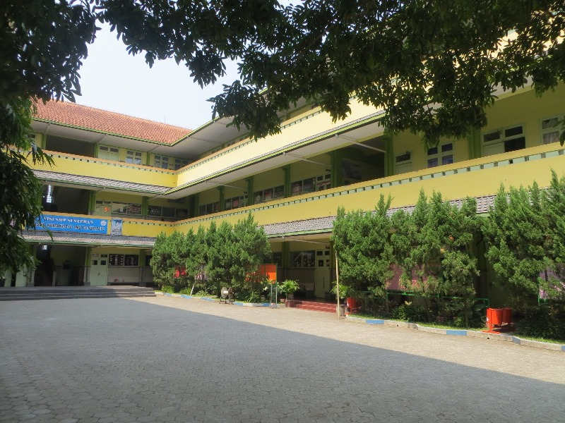 SMP SUSTERAN PURWOKERTO - annibuku.com