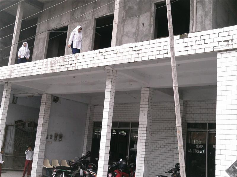 SMP AL HUSAIN MAGELANG - annibuku.com