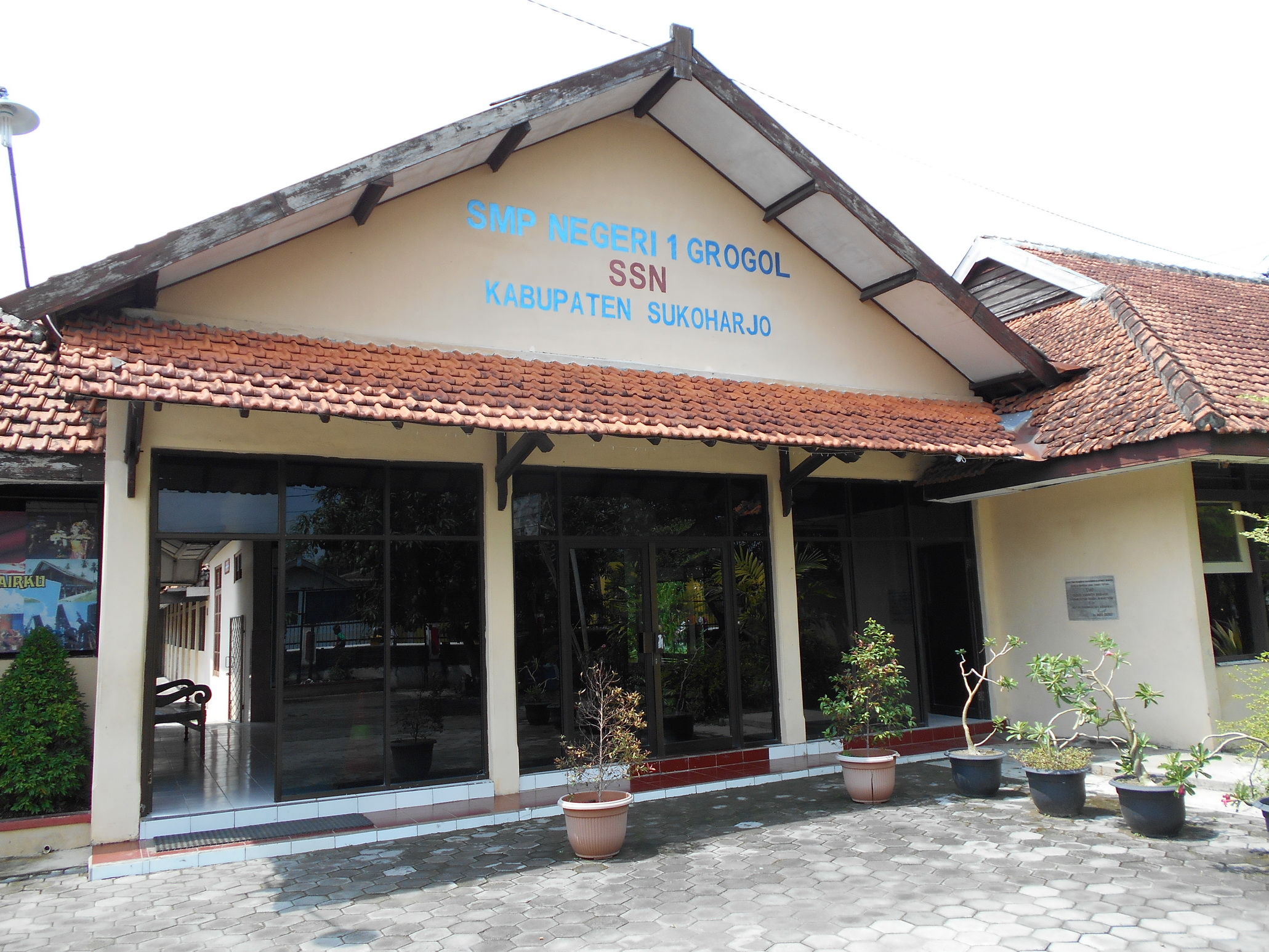 SMP NEGERI 1 GROGOL - annibuku.com