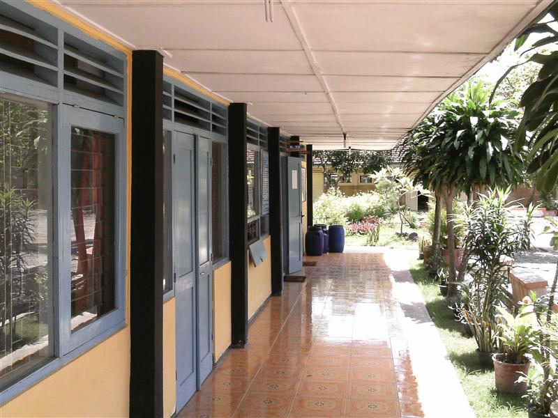 SMP NEGERI 1 MANYARAN - annibuku.com
