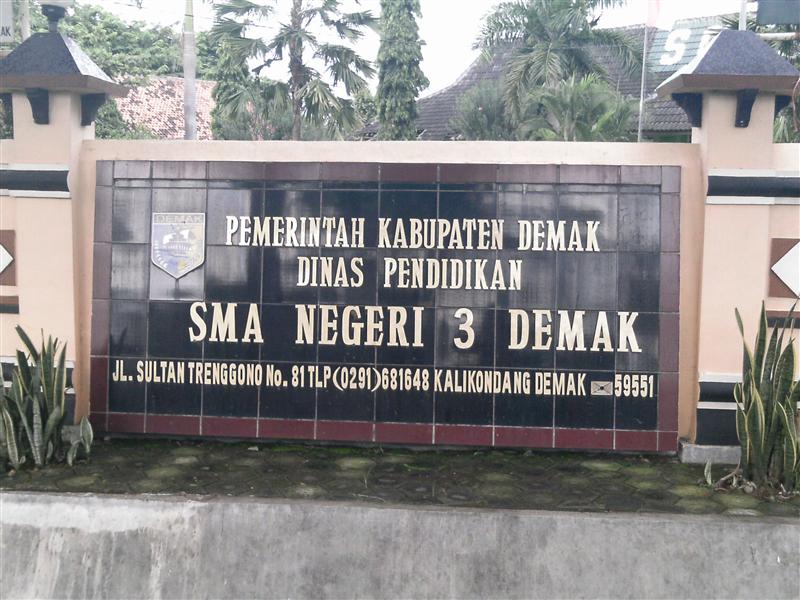 SMAN 3 DEMAK - annibuku.com