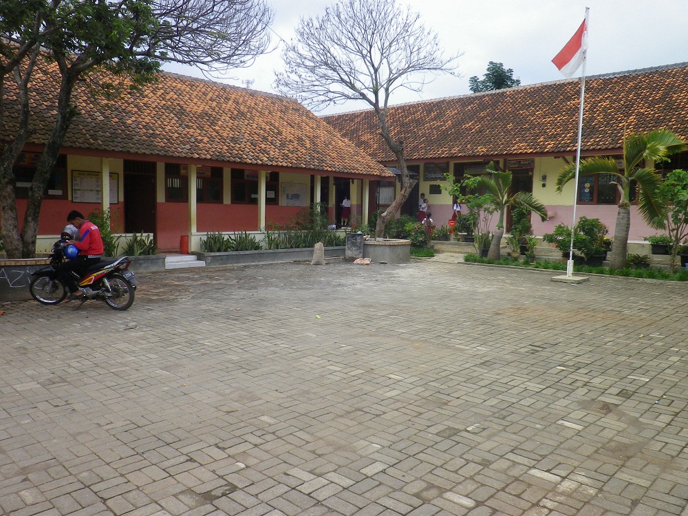 SD NEGERI LIMPUNG 01 - annibuku.com