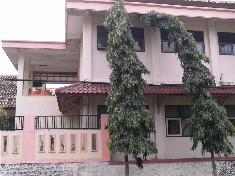 SMP NEGERI 1 LIMPUNG - annibuku.com