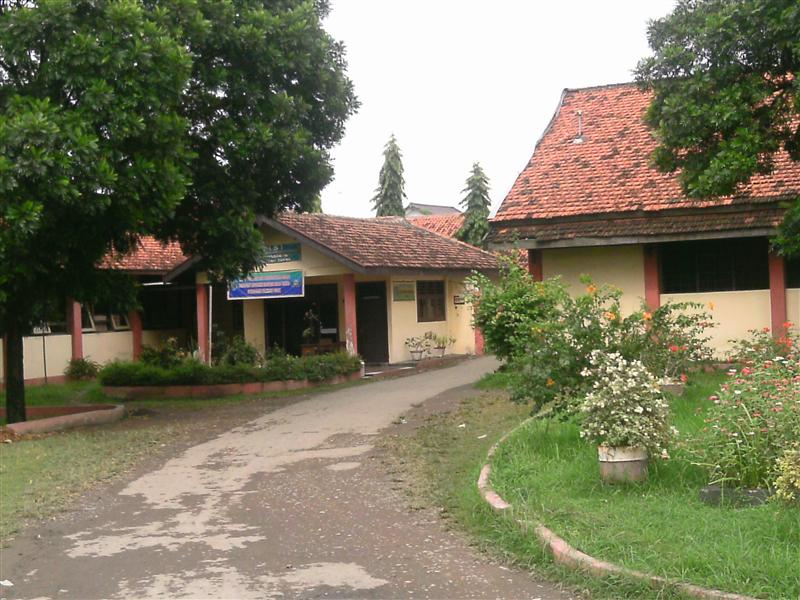 SMP NEGERI 5 ADIWERNA - annibuku.com