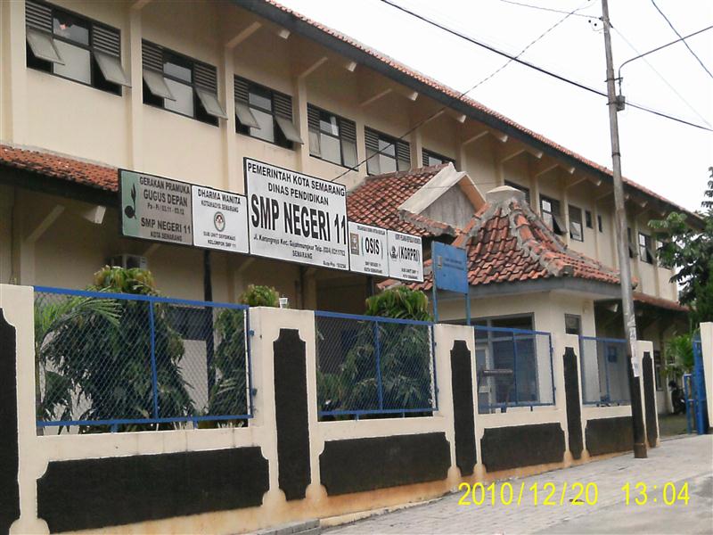 SMP NEGERI 11 - annibuku.com