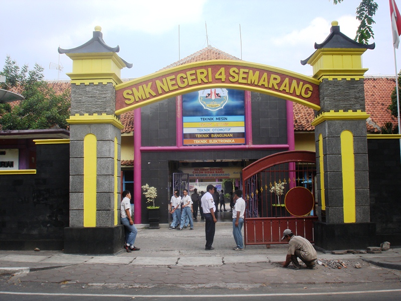 SMK NEGERI 04 - annibuku.com