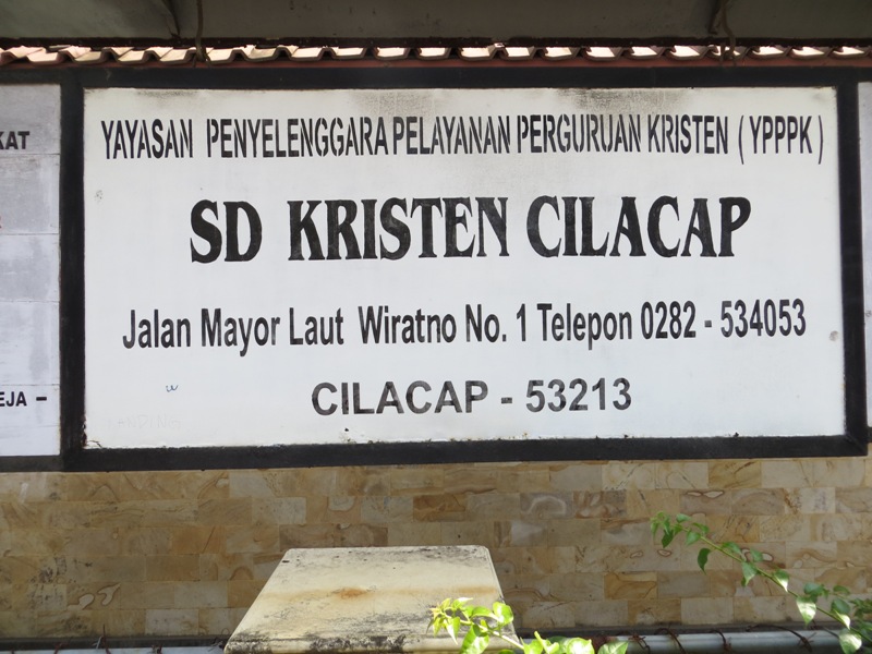 SD KRISTEN CILACAP - annibuku.com