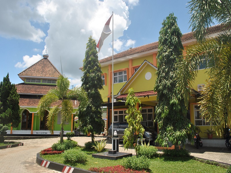 MAN 1 PURWOKERTO - annibuku.com