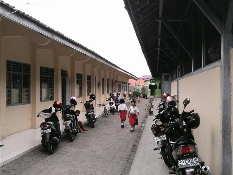 SD NEGERI TEGALPANGGUNG - annibuku.com