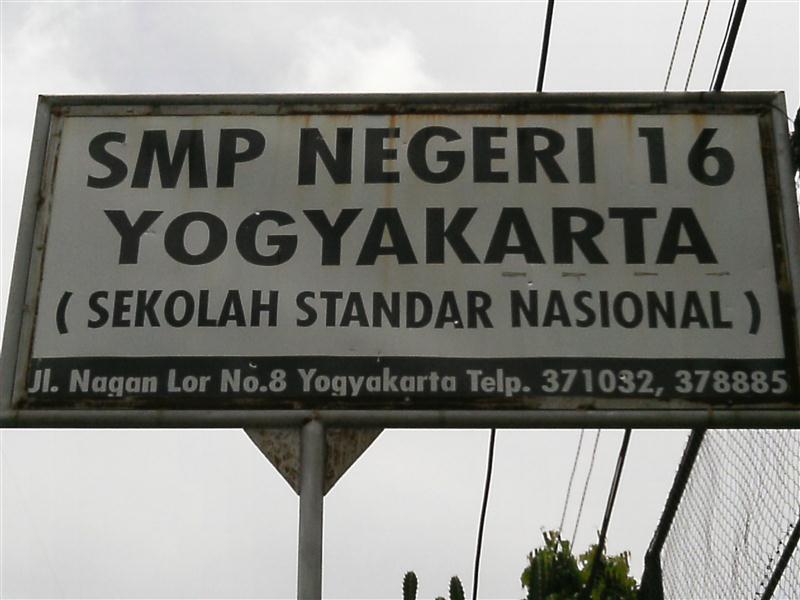 SMP NEGERI 16 YOGYAKARTA - annibuku.com