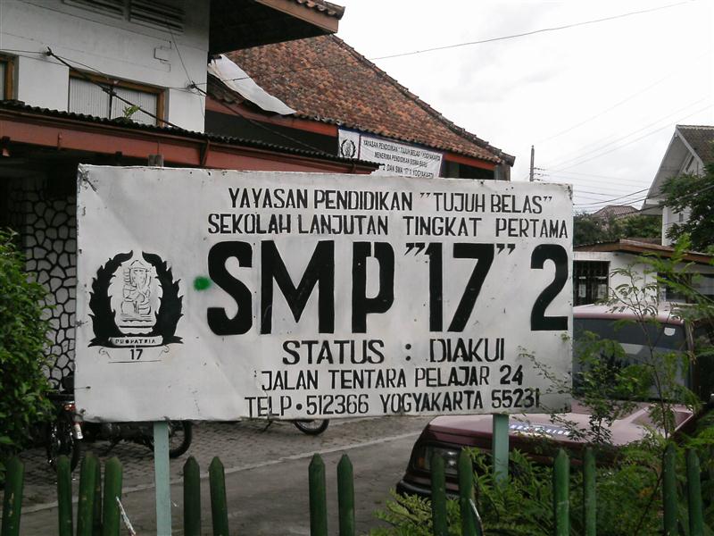 SMP 17 2 YOGYAKARTA - annibuku.com