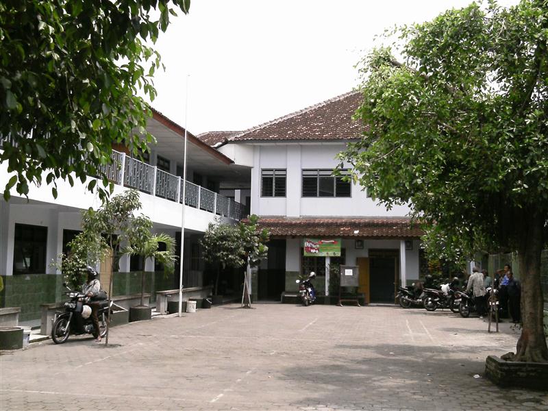 SD NEGERI GEDONGTENGEN - annibuku.com
