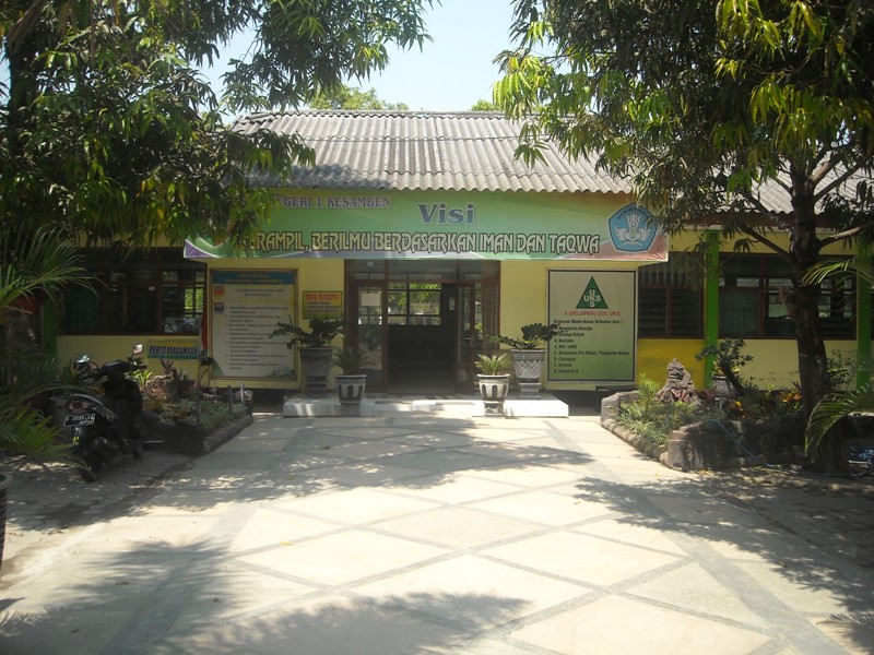 SMP NEGERI 1 KESAMBEN - annibuku.com
