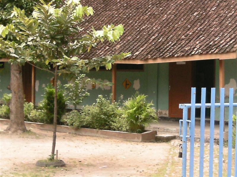 SD NEGERI BANARAN 01 - annibuku.com