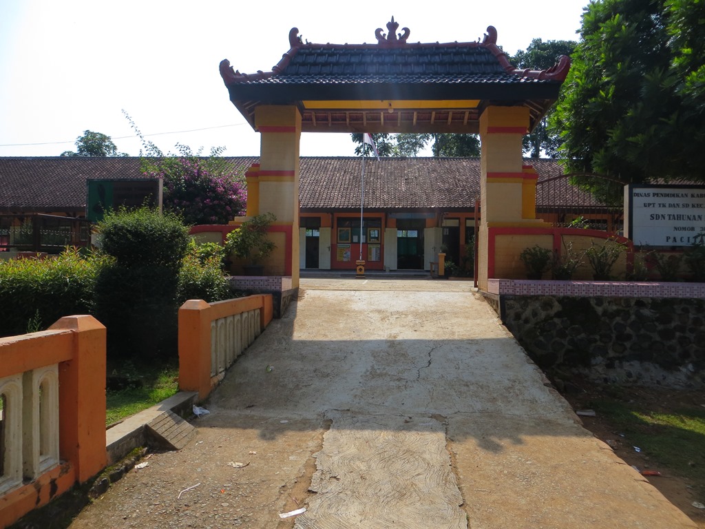 SD NEGERI TAHUNAN BARU II - annibuku.com