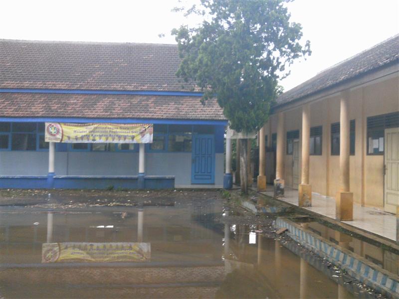 SD NEGERI KALIPARE 02 - annibuku.com