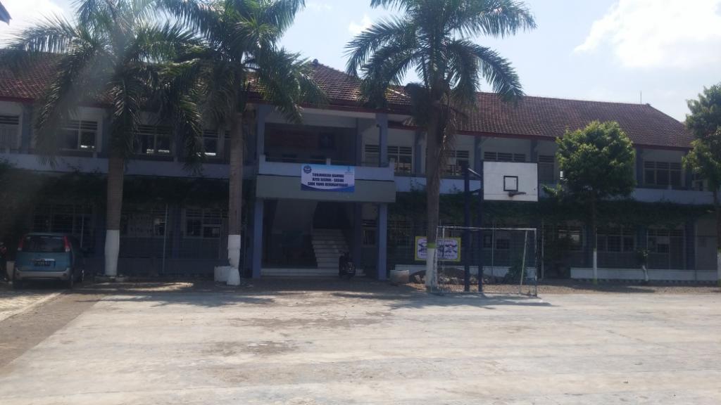 SMKS TEKNOLOGI BALUNG - annibuku.com