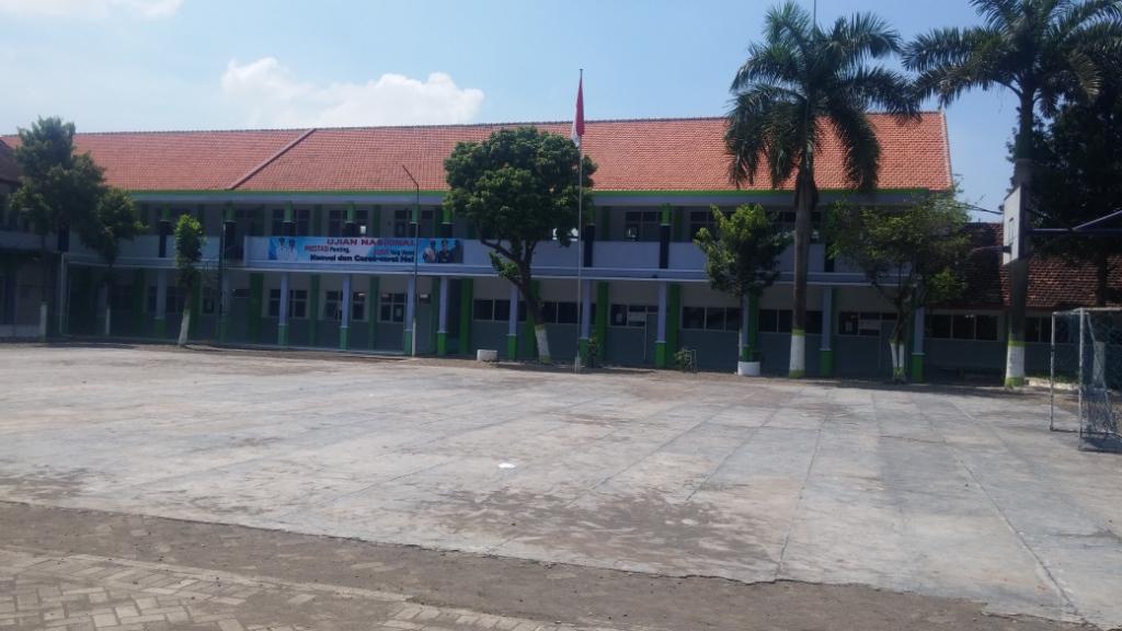SMKS TEKNOLOGI BALUNG - annibuku.com