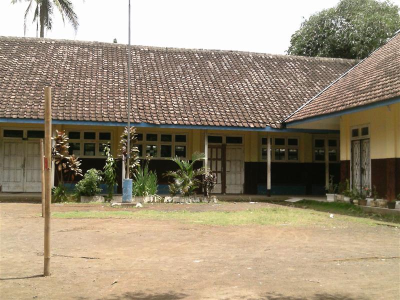 SMAS TANWIR SURABAYA - annibuku.com