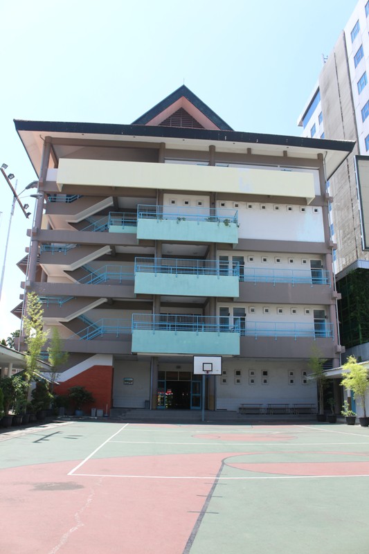 SMP KRISTEN PETRA 2 - annibuku.com