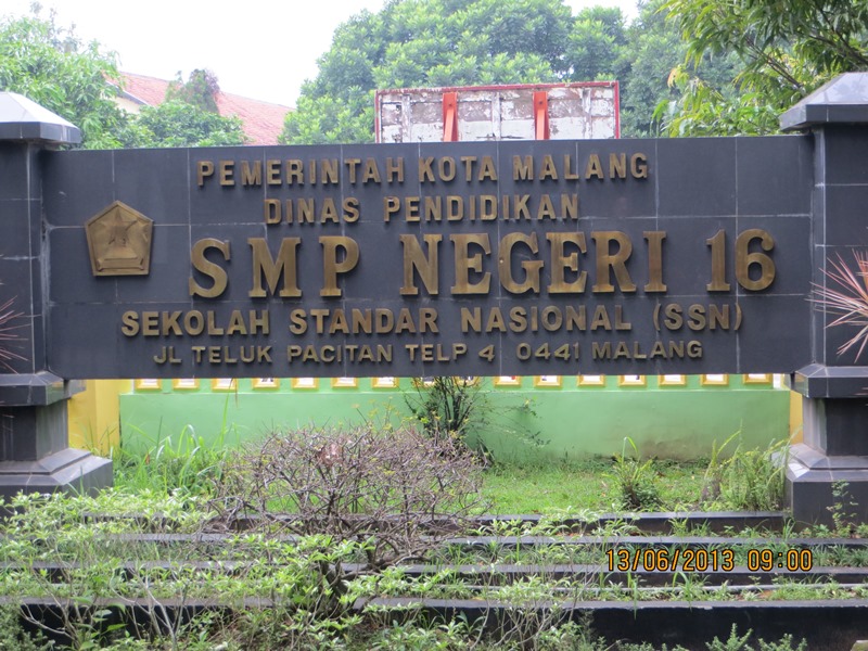 SMP NEGERI 18 MALANG - annibuku.com