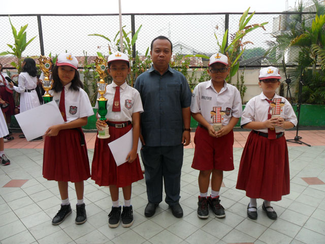 SD KATOLIK UNTUNG SUROPATI 1 - annibuku.com