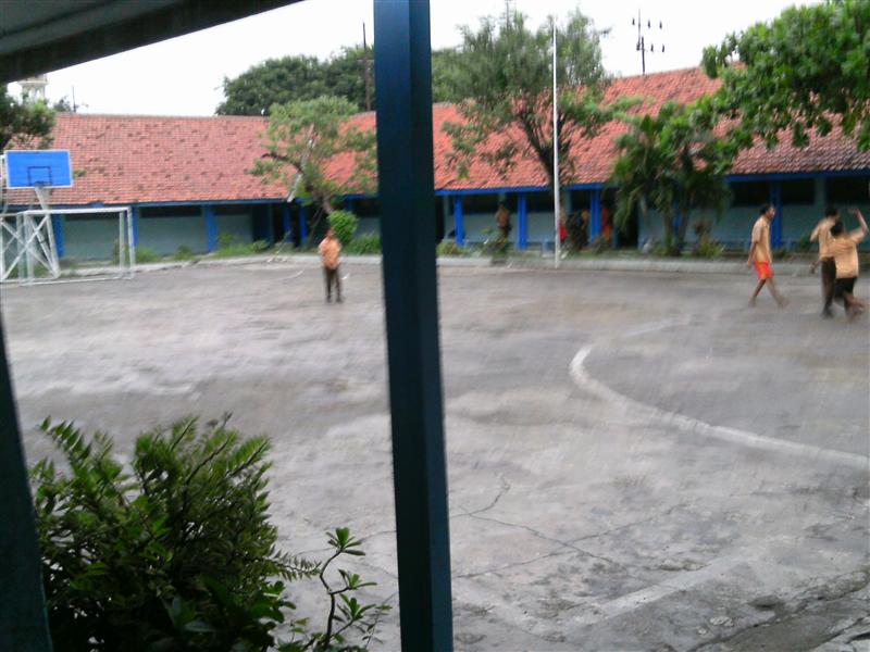 SMAS KEMALA BHAYANGKARI 4 - annibuku.com