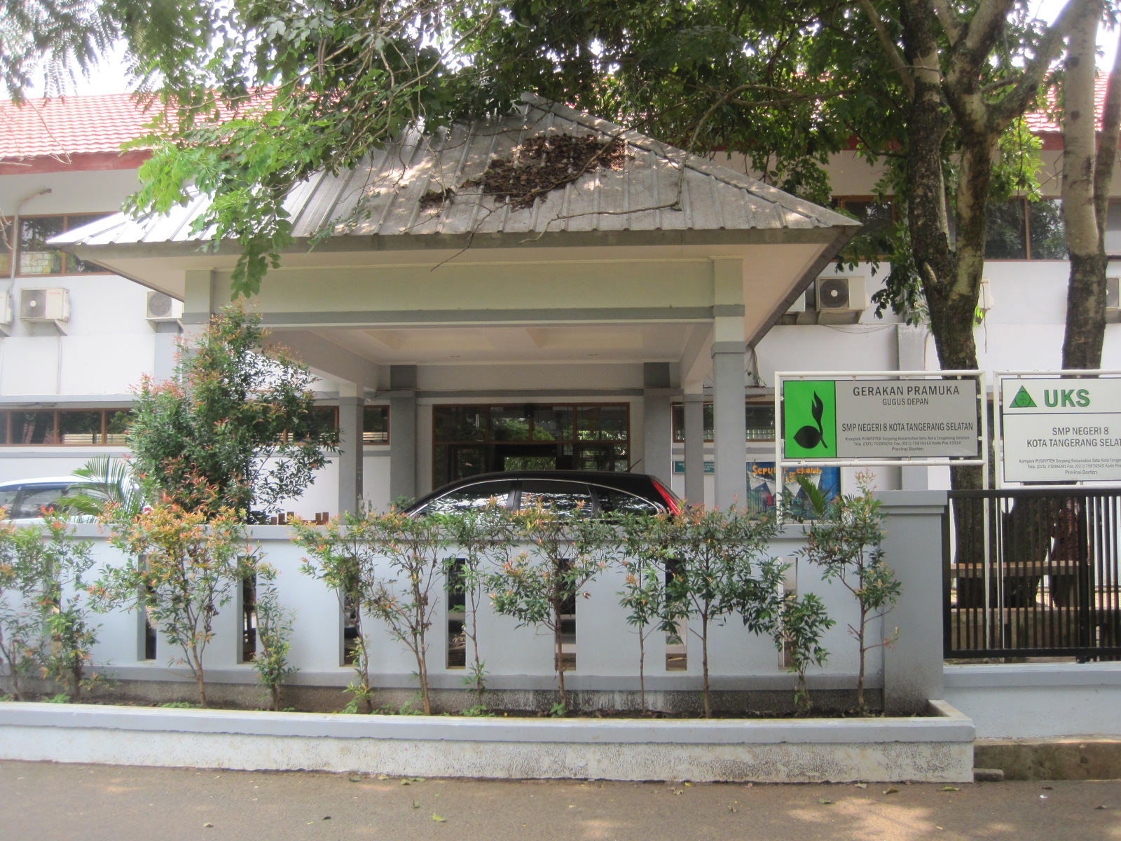 SMP NEGERI 8 TANGERANG SELATAN - annibuku.com