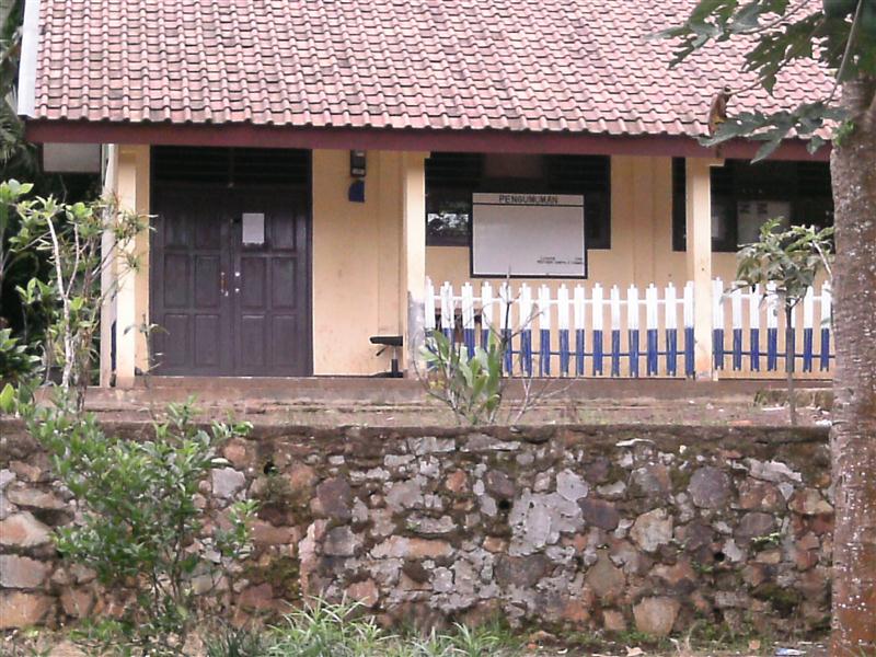 SMP NEGERI 3 CIOMAS SATU ATAP - annibuku.com